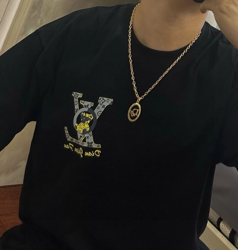 Reasonably priced Christian Dior Necklaces