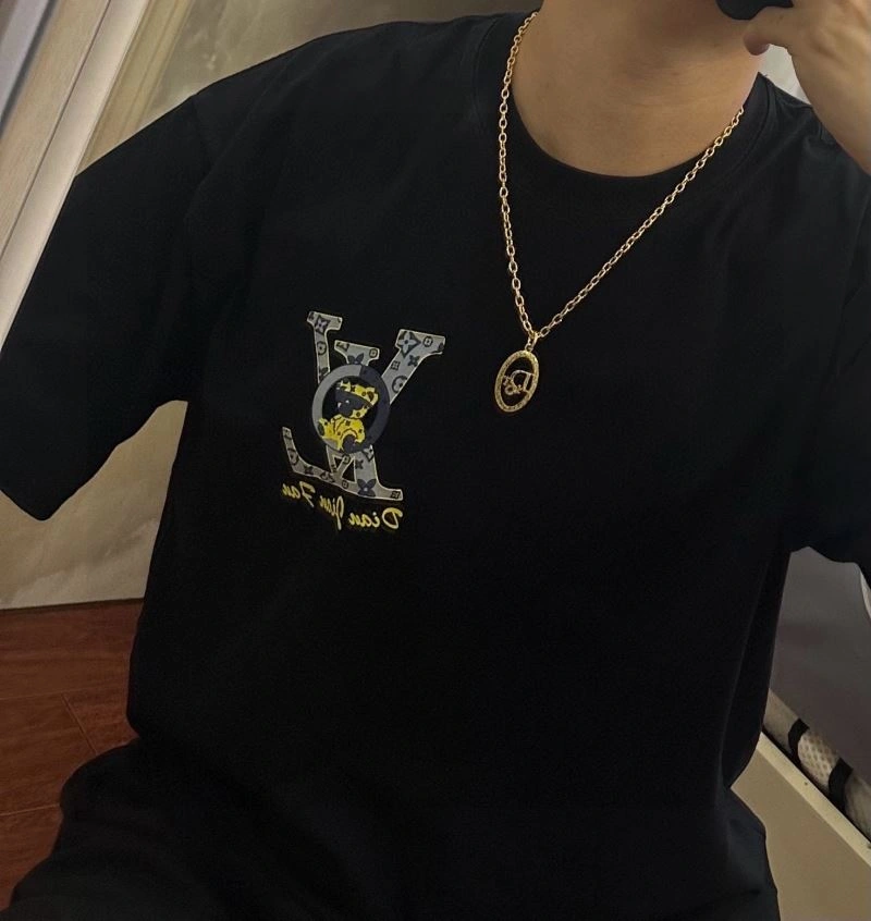 Reasonably priced Christian Dior Necklaces