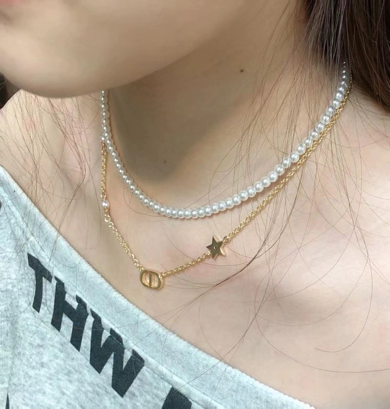 High fidelity Christian Dior Necklaces