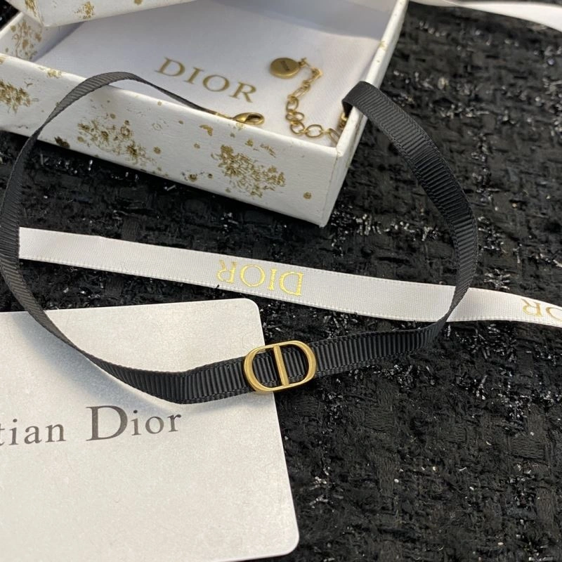 Discounted Christian Dior Necklaces