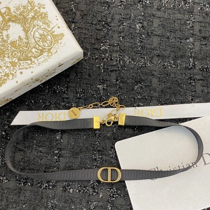 Discounted Christian Dior Necklaces