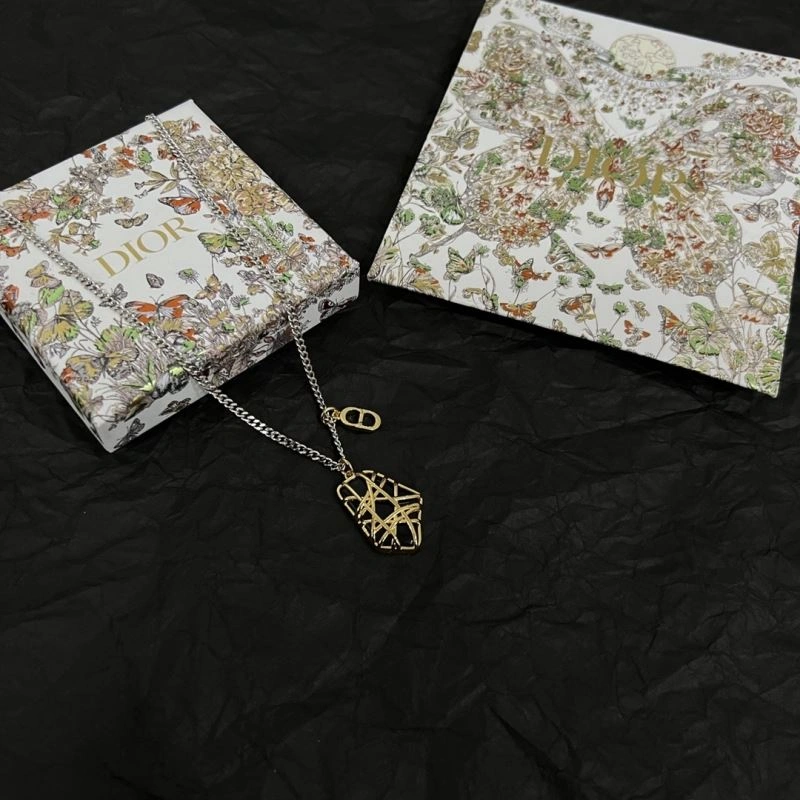 1:1 copy Christian Dior Necklaces