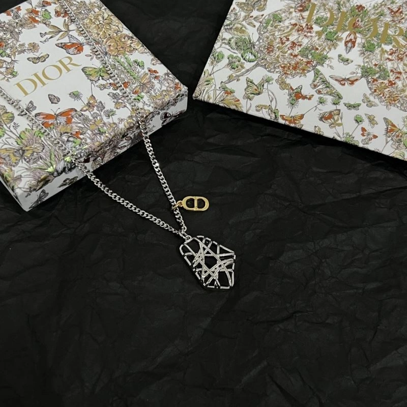 1:1 copy Christian Dior Necklaces