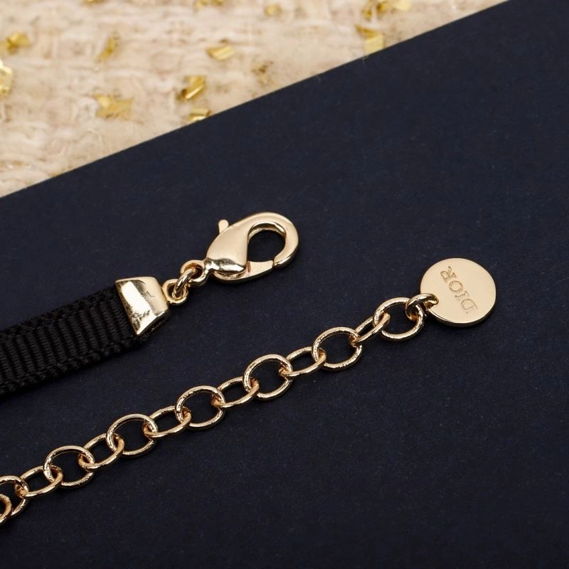 Low-cost Christian Dior Necklaces