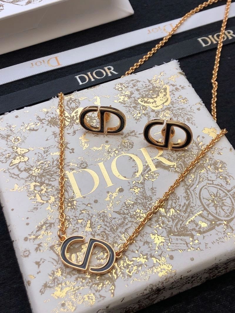 Legit Christian Dior Necklaces