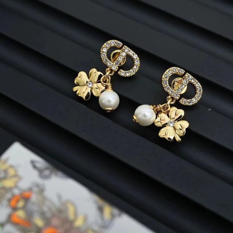 Top mirror Christian Dior Necklaces