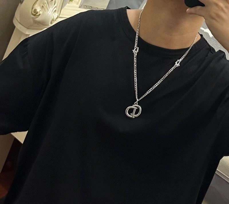 Bargain Christian Dior Necklaces