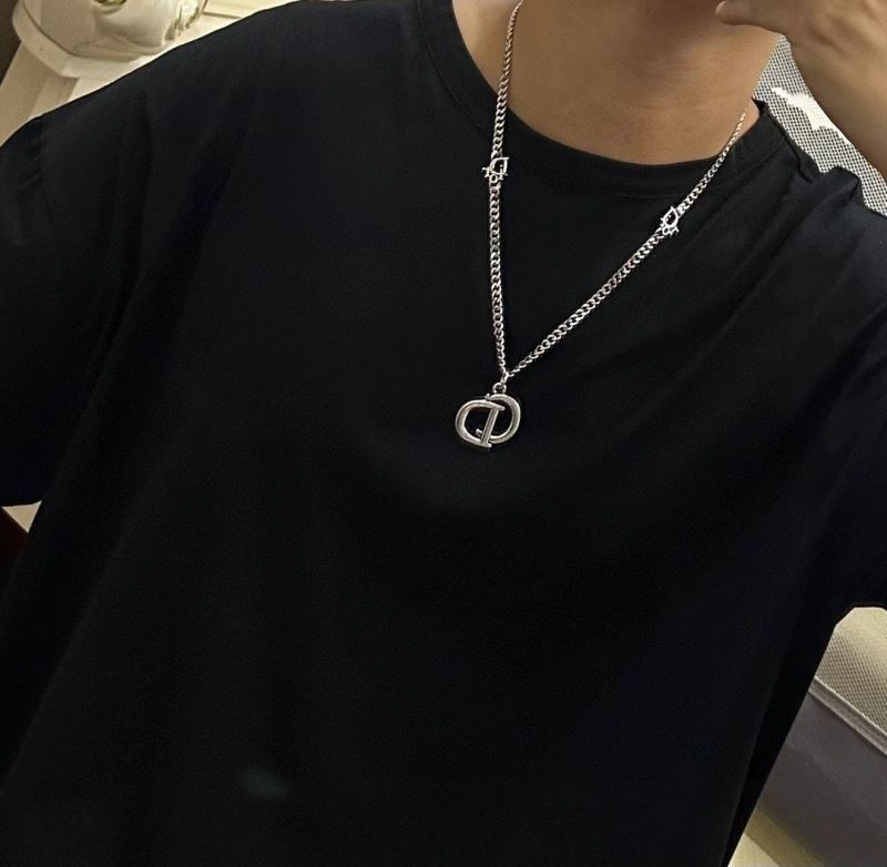 Bargain Christian Dior Necklaces