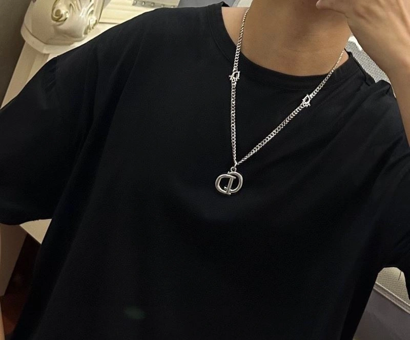 Bargain Christian Dior Necklaces