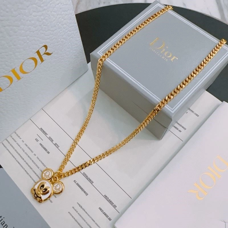Top match Christian Dior Necklaces
