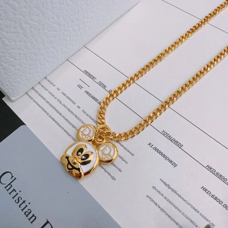Top match Christian Dior Necklaces