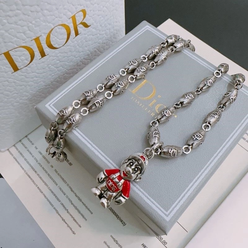 Cut-rate Christian Dior Necklaces