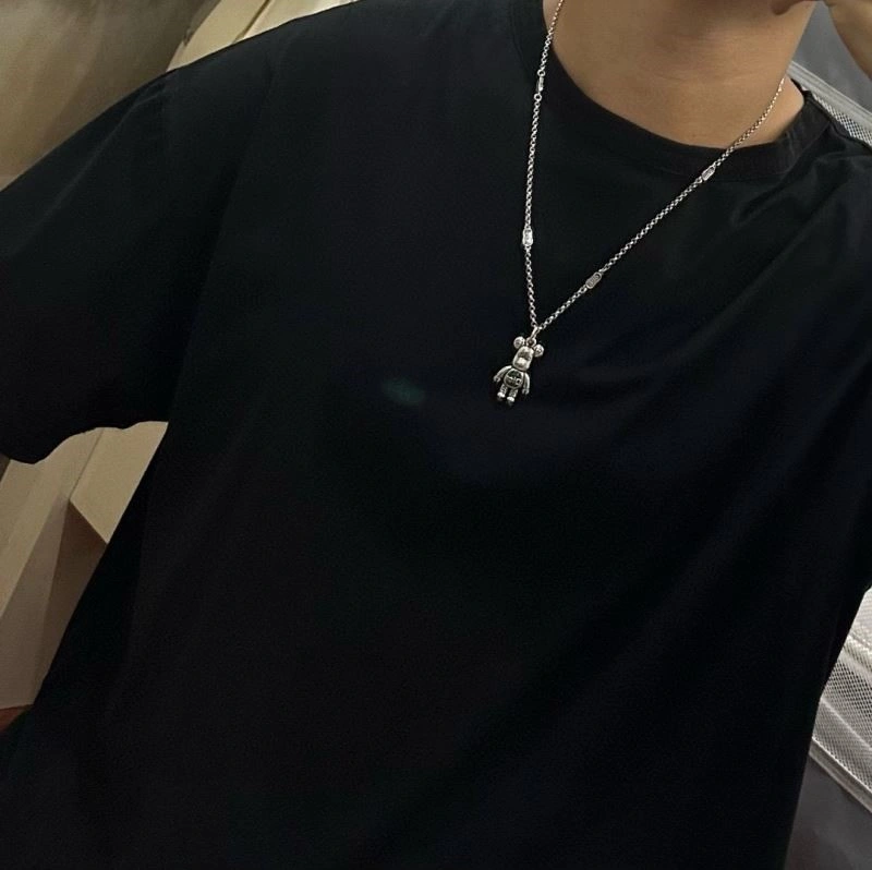 Factory-made Christian Dior Necklaces