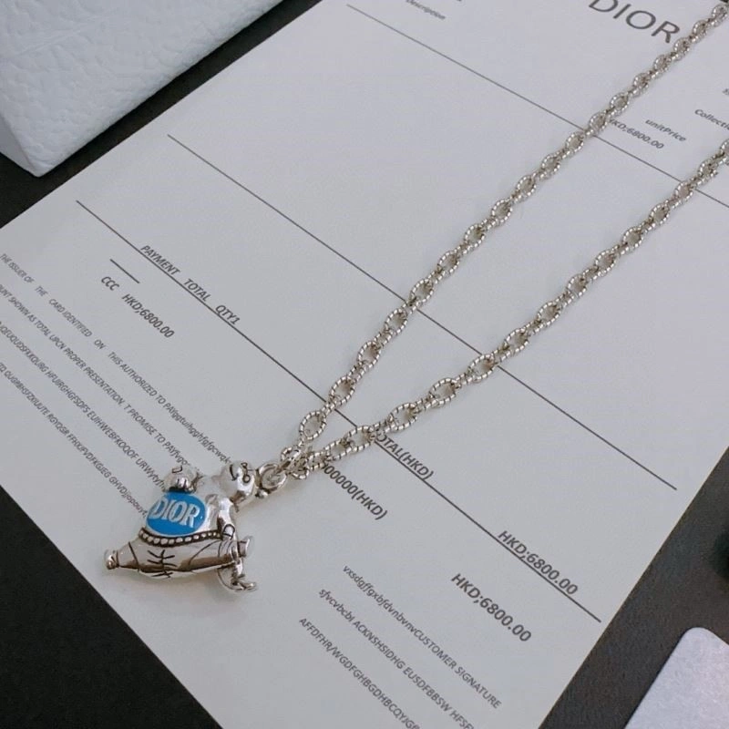 Top match Christian Dior Necklaces