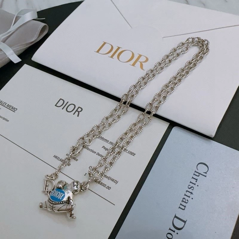 Top match Christian Dior Necklaces