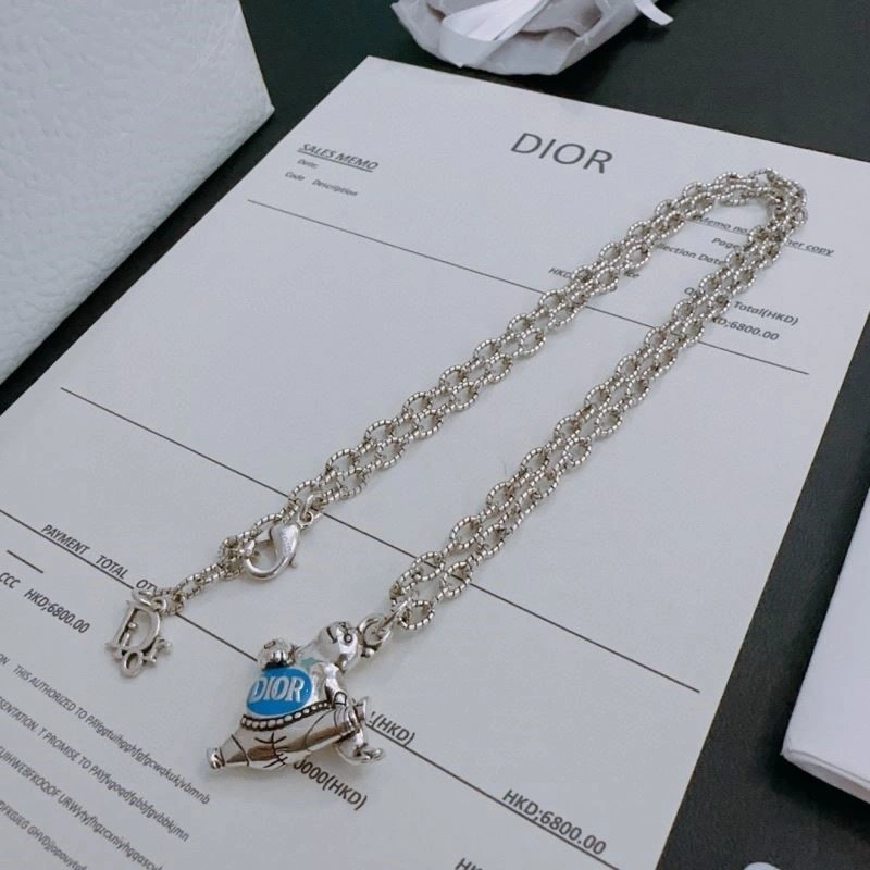 Top match Christian Dior Necklaces