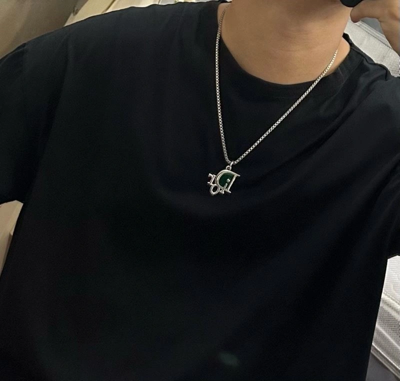 Official Christian Dior Necklaces