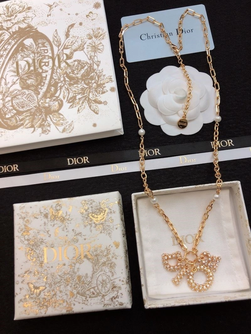 Inexpensive Christian Dior Necklaces