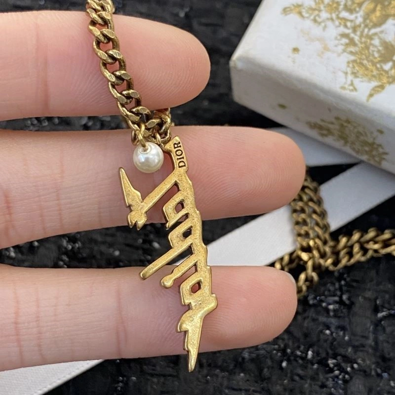 1:1 copy Christian Dior Necklaces