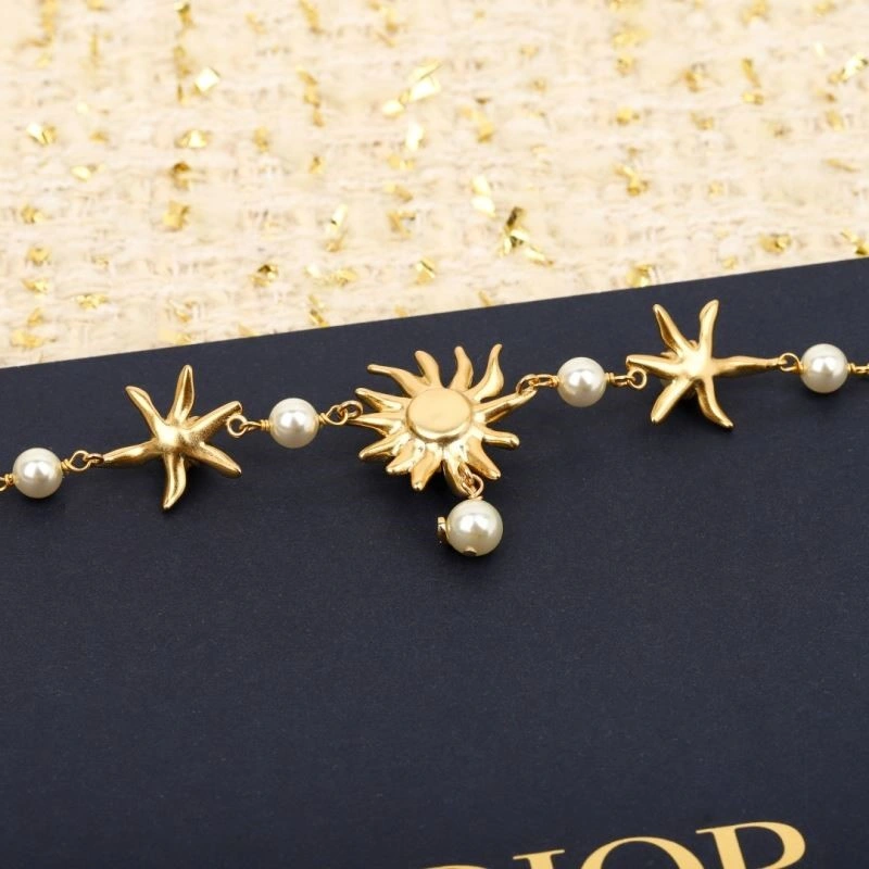 Top mirror Christian Dior Necklaces