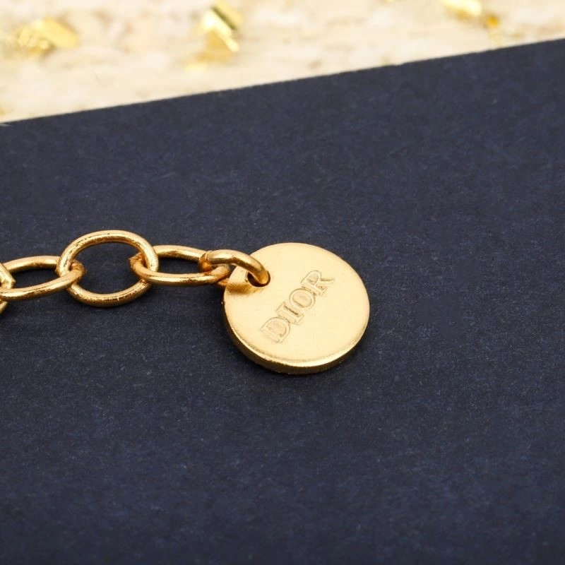 Top mirror Christian Dior Necklaces