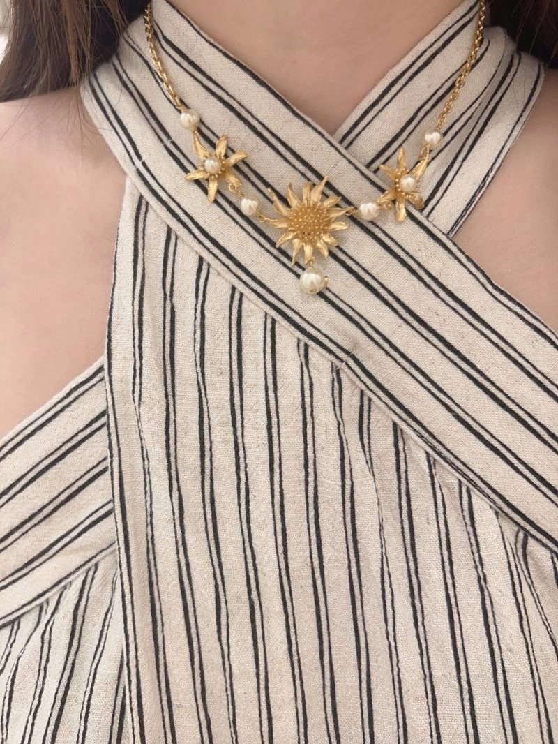 Top mirror Christian Dior Necklaces