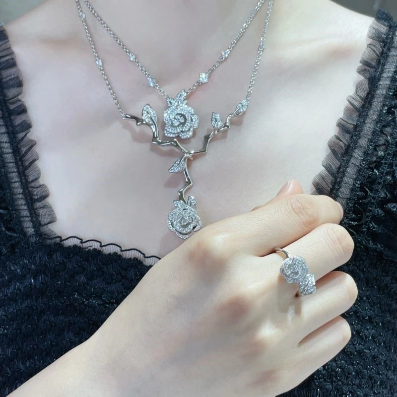 Legit Christian Dior Necklaces