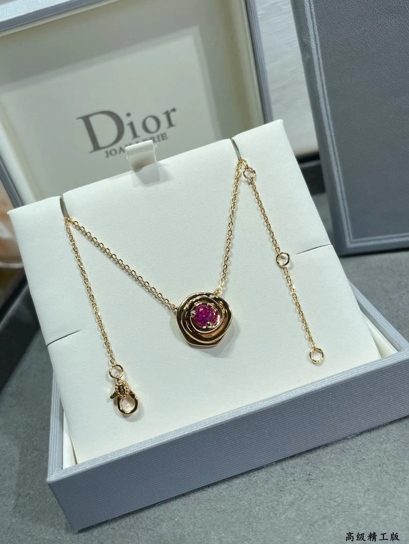 High fidelity Christian Dior Necklaces