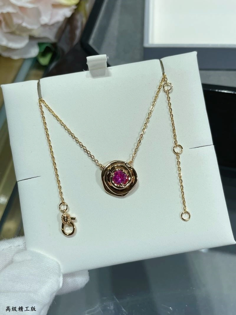 High fidelity Christian Dior Necklaces