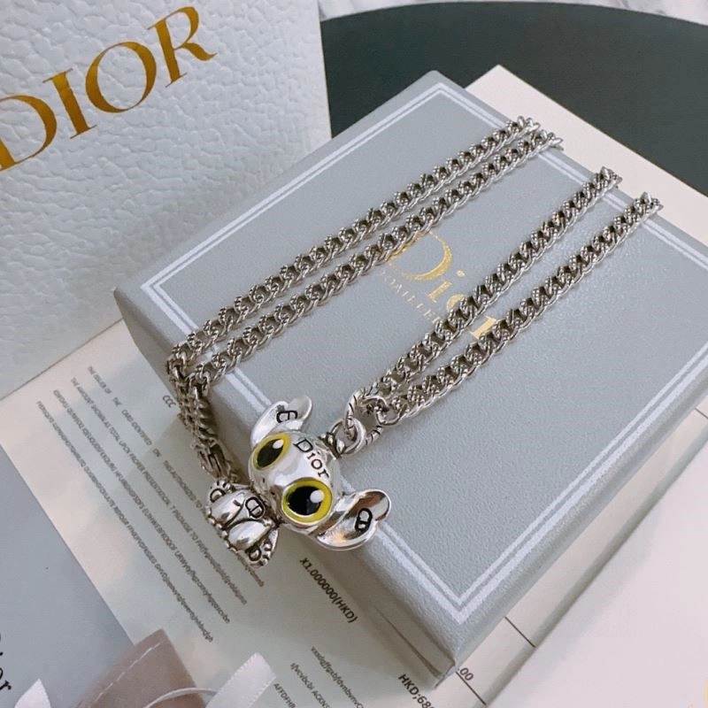 Top match Christian Dior Necklaces