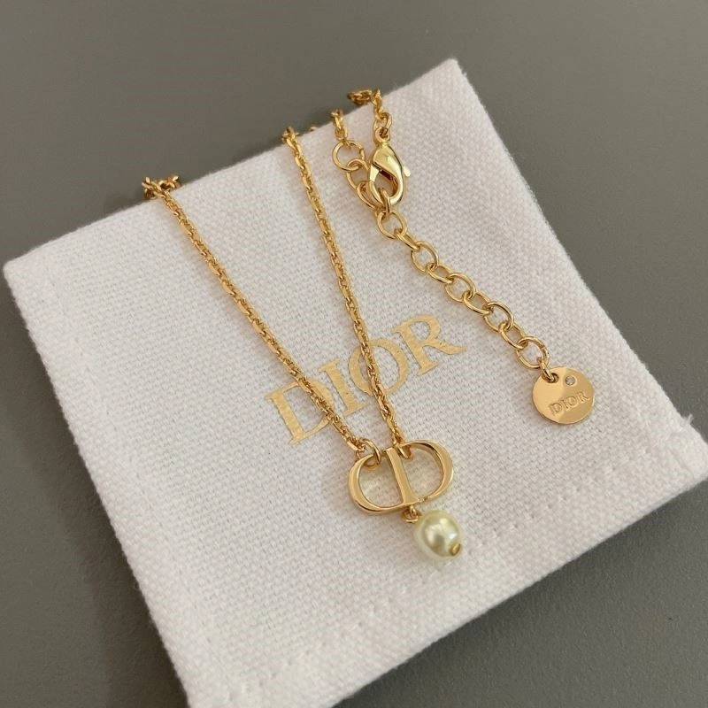 Top mirror Christian Dior Necklaces