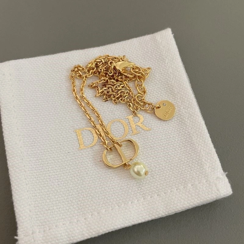 Top mirror Christian Dior Necklaces