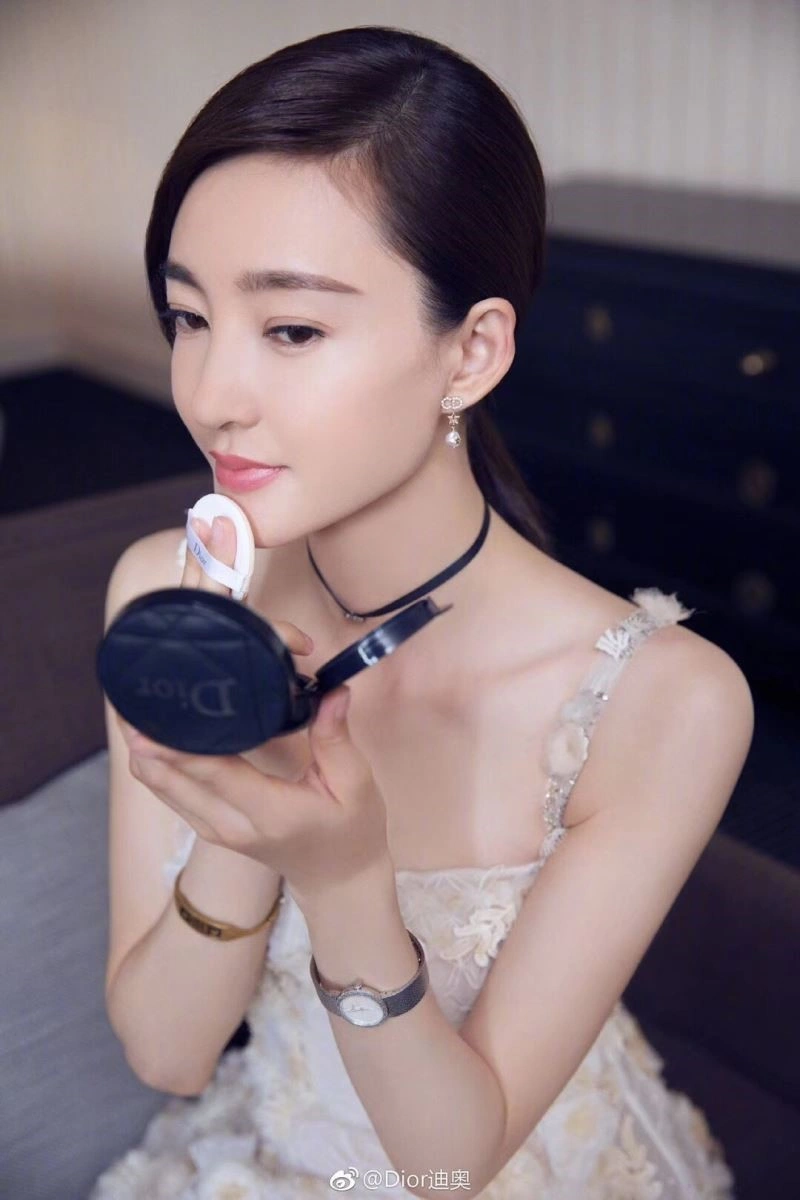 Bargain Christian Dior Necklaces