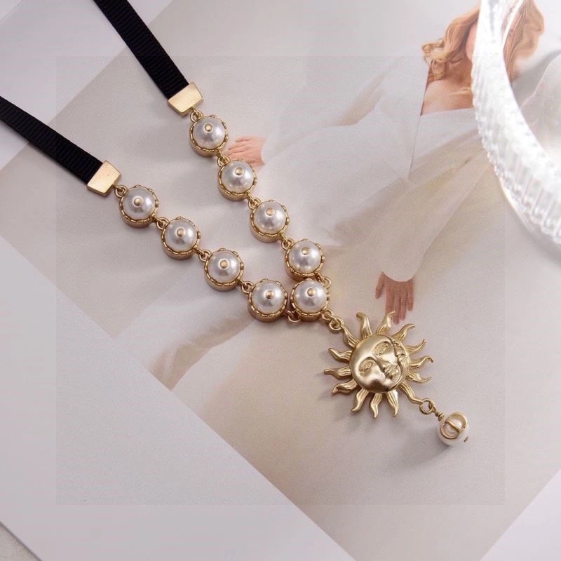 Official Christian Dior Necklaces