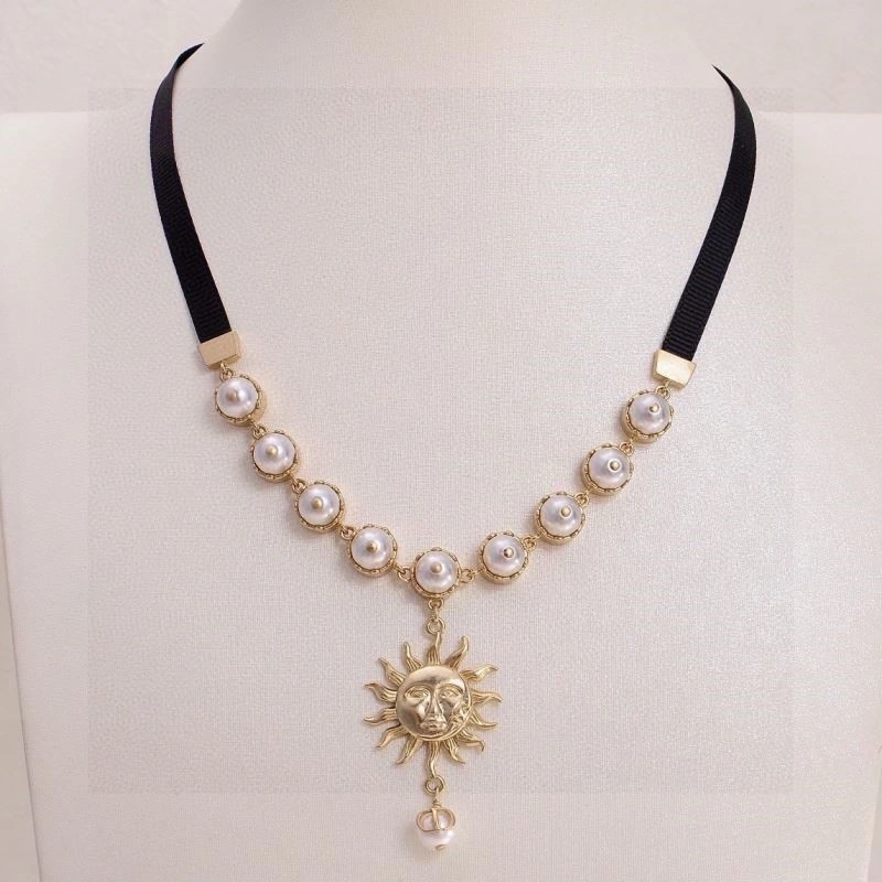 Official Christian Dior Necklaces