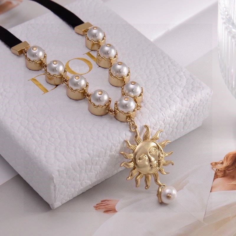 Official Christian Dior Necklaces