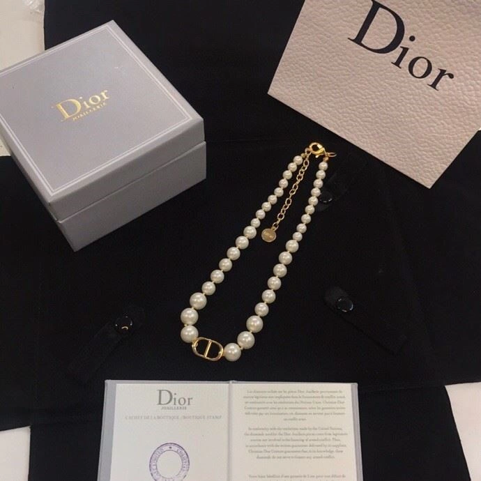 Top match Christian Dior Necklaces