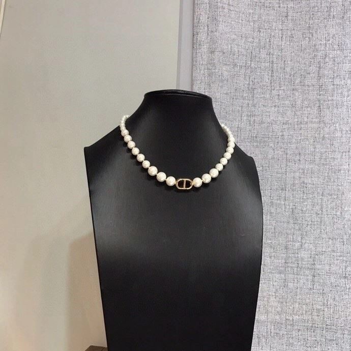 Top match Christian Dior Necklaces