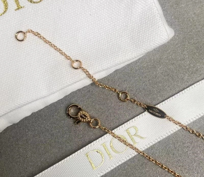 Official Christian Dior Necklaces
