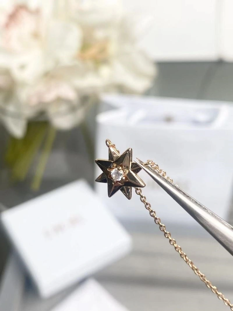 Official Christian Dior Necklaces