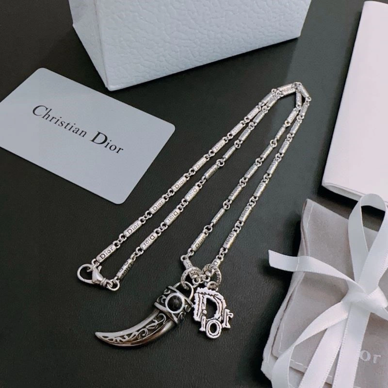 Discounted Christian Dior Necklaces