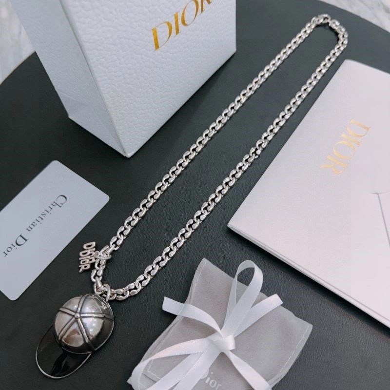 Cut-rate Christian Dior Necklaces