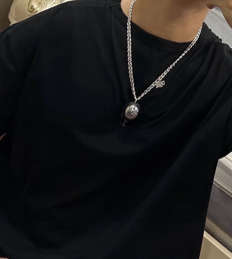 Cut-rate Christian Dior Necklaces