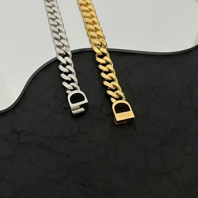 Exact replica Christian Dior Necklaces