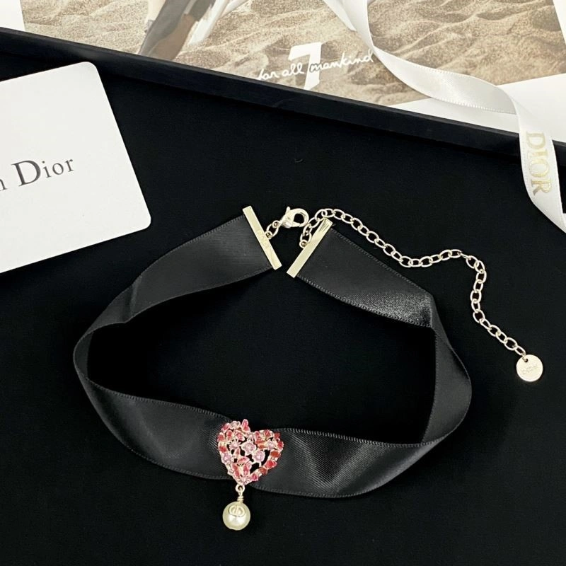 Discounted Christian Dior Necklaces