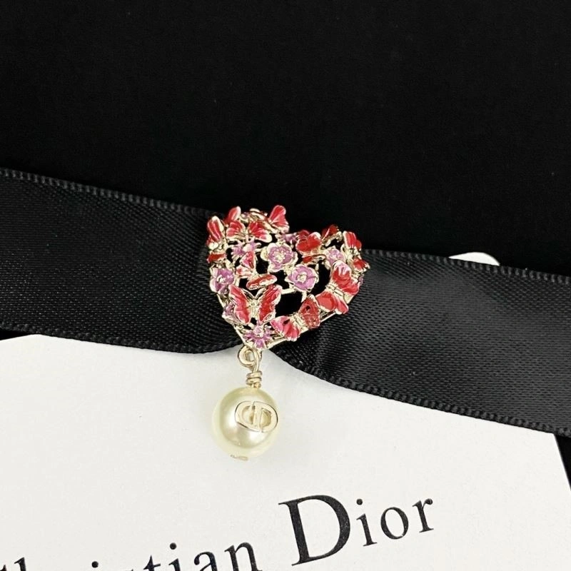 Discounted Christian Dior Necklaces