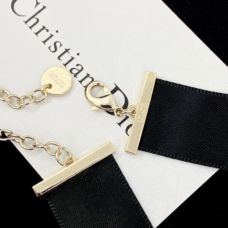 Discounted Christian Dior Necklaces