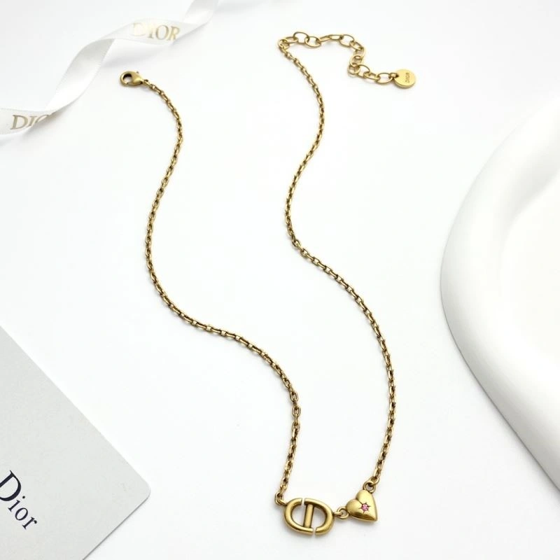 Bargain Christian Dior Necklaces