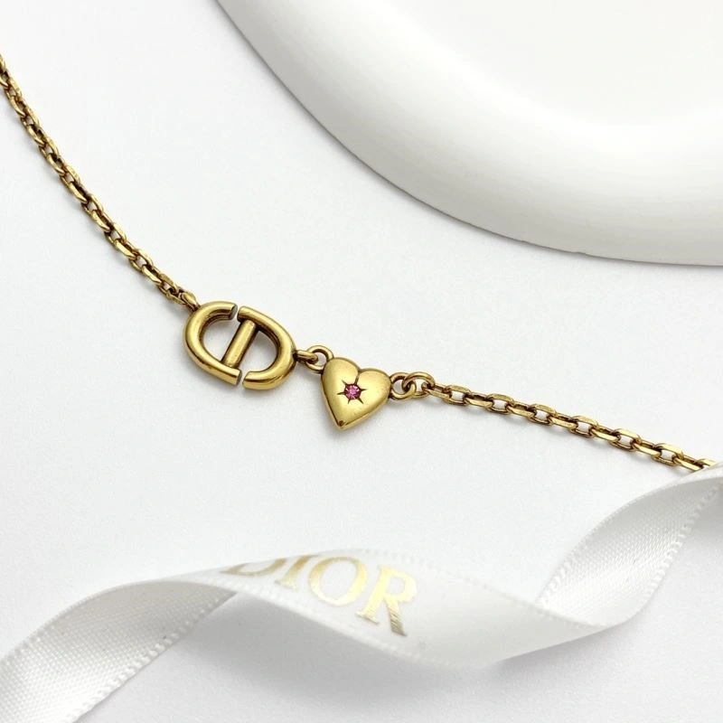 Bargain Christian Dior Necklaces