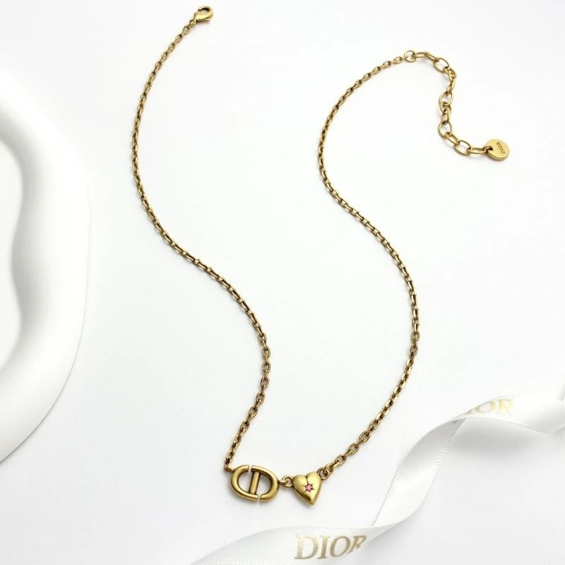 Bargain Christian Dior Necklaces